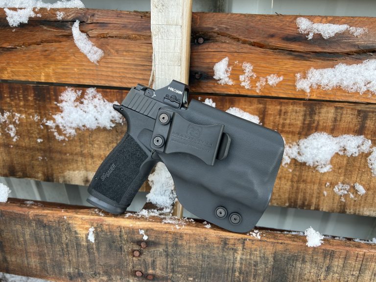 Sig Sauer P365 X-Macro w/ streamlight tlr7 sub light Holster