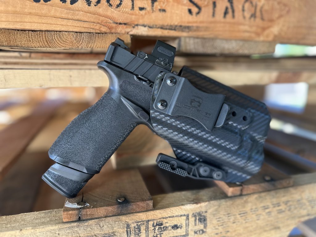 Springfield Echelon with Streamlight TLR-1 Light Holster